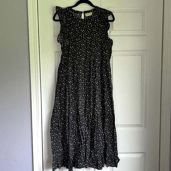 Universal Thread | Dresses | Universal Thread Maxi Dress Black Floral ...